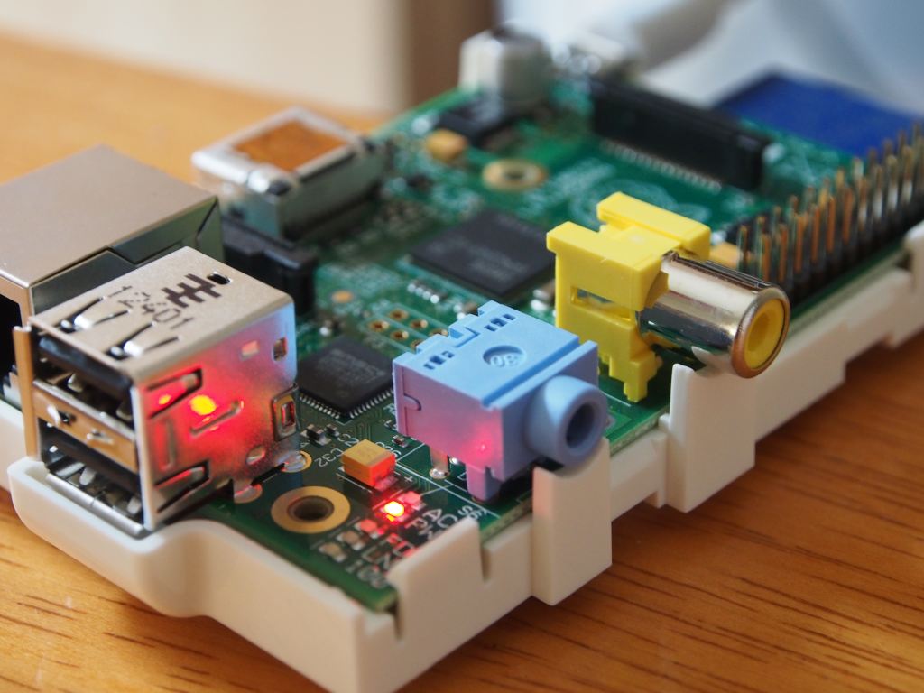 Raspberry Pi as a XBMC MythTV front end | Playing on the frontier